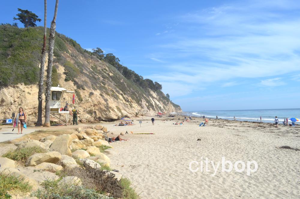 Hendry's Beach - location & photos